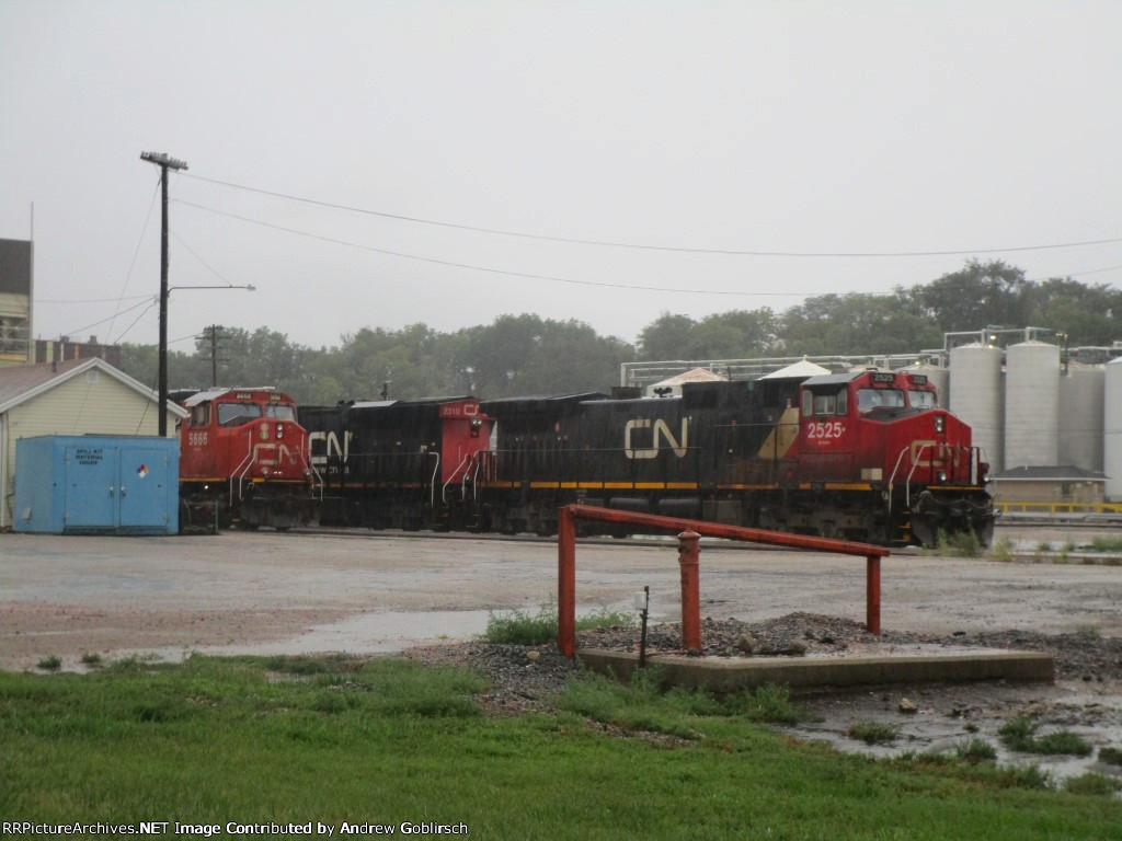 CN 2525 & 5666